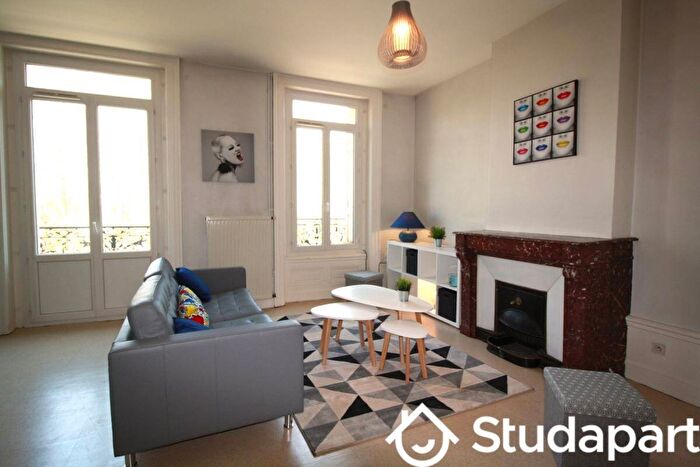 Appartement à louer - Carnot-Le Marais, Saint-Étienne - 2 pièces - 1 chambre