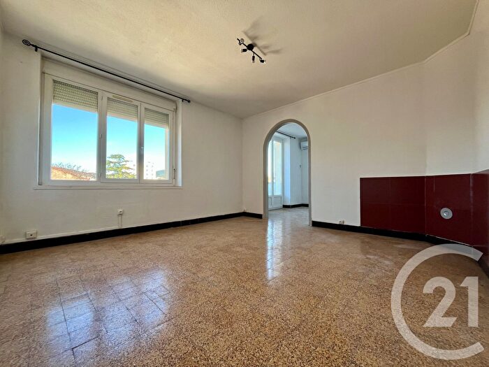 Appartement à louer - Alès, Centre-ville - 4 pièces - 2 chambres