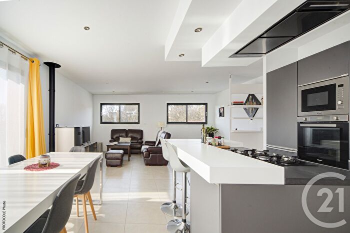 Maison à vendre - Saint-Jean - 6 pièces - 5 chambres