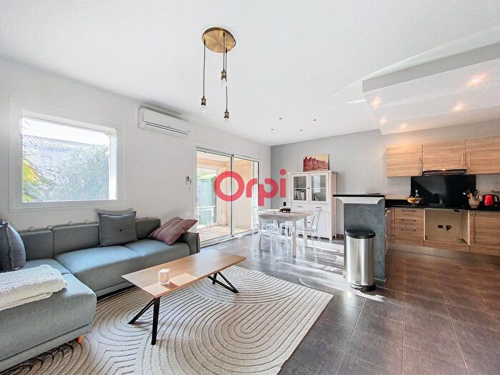 Maison à louer - Sainte-Maxime, Saquèdes, Quilladou, Garonnette, Golfe - 4 pièces - 3 chambres