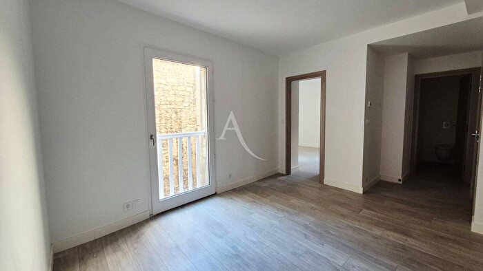 Centre Ville, Saint-Jean-dAngély - Appartement 2 pièces à louer