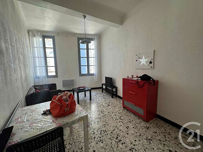 Appartement à louer - Arles, Centre-ville - 2 pièces - 1 chambre