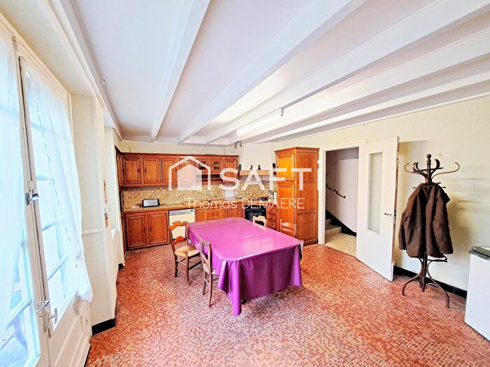 Maison à vendre - Ozillac - 7 pièces - 5 chambres