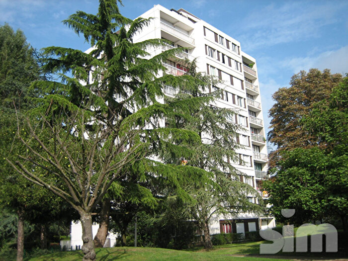 Appartement à vendre - Chelles, Noue-Brossard, Perichelles, Bel Air, Clos Roger - 3 pièces - 2 chambres