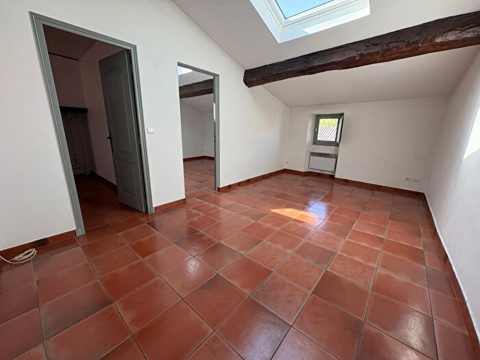 Jouques : Appartement 2 pièces à louer