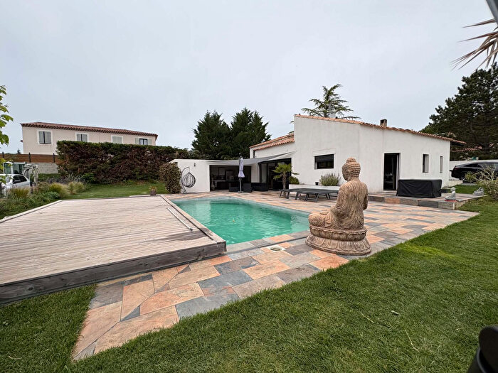 Maison 5 pièces à Pertuis, Tourrier, Peyrière, Plaines, à vendre