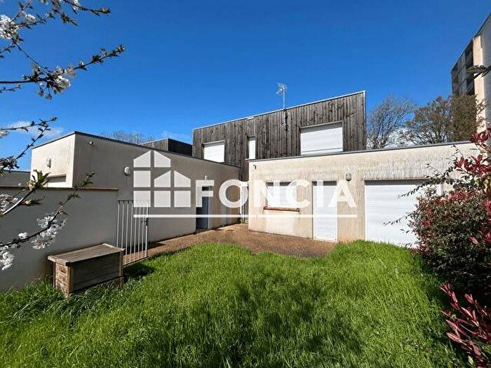 Trois Cités, Poitiers - Maison 4 pièces à louer