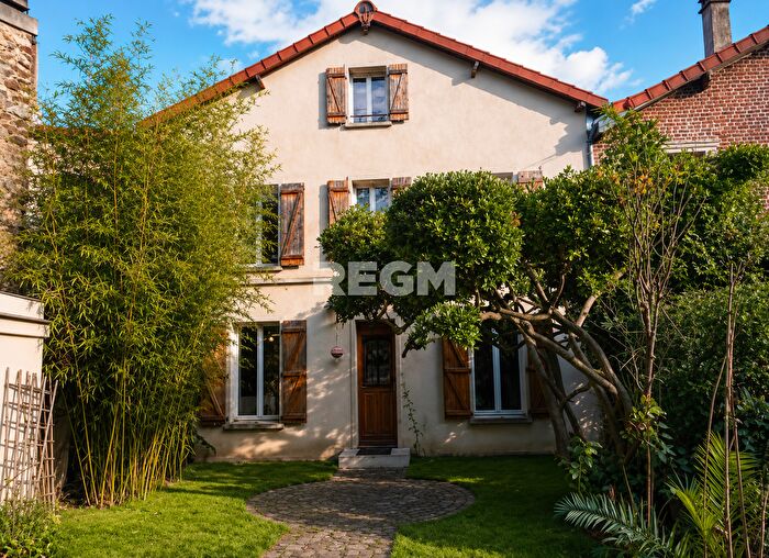 Vitry-sur-Seine, Paul Forment, La Ferme : Maison 4 pièces à vendre