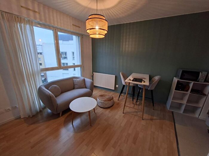 Appartement à louer - Quartiers Ouest, Arsenal, Redon - 2 pièces - 1 chambre