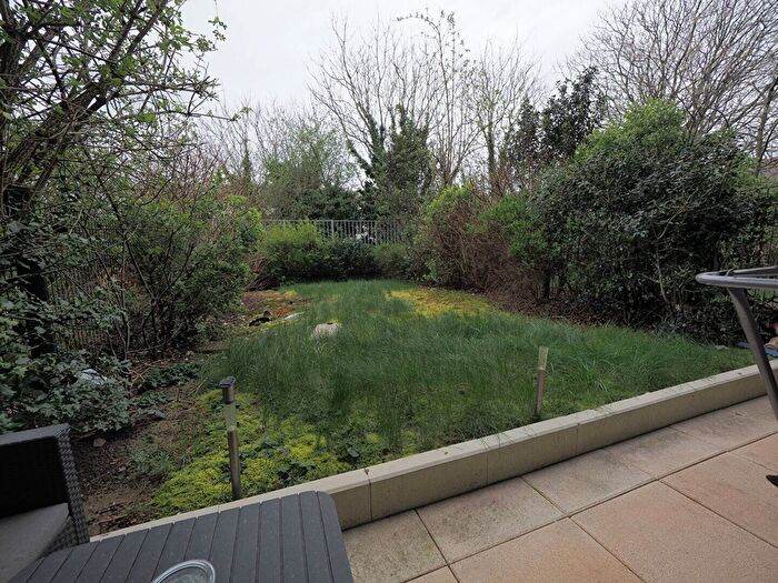 Appartement à louer - Parcs, Romainville - 1 pièce - 1 chambre