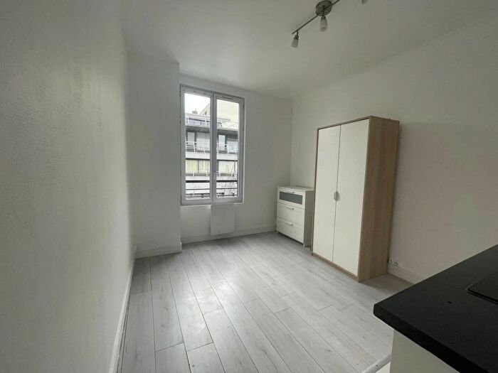 Place des Fêtes, Paris 19ème arrondissement - Appartement 1 pièce à louer