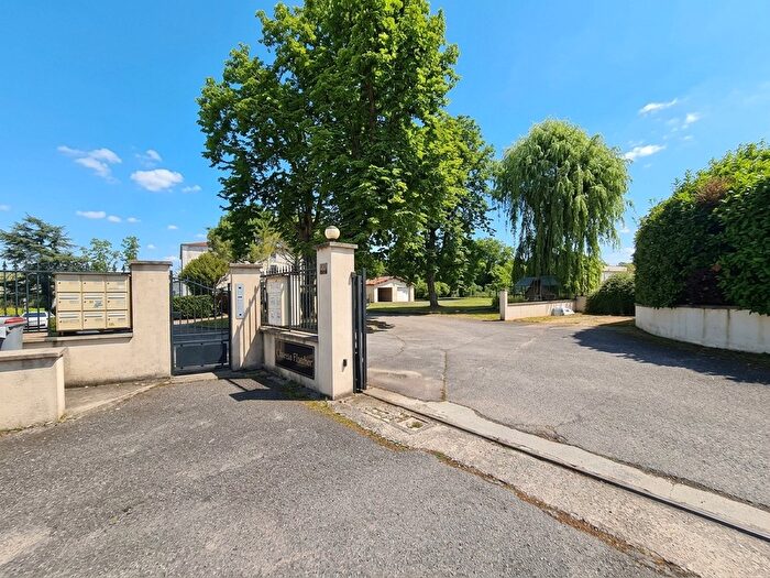 Estrablin - Appartement 4 pièces à vendre