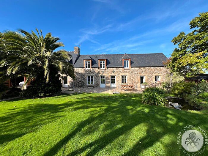 Maison à vendre - Ploubalay - 6 pièces - 5 chambres