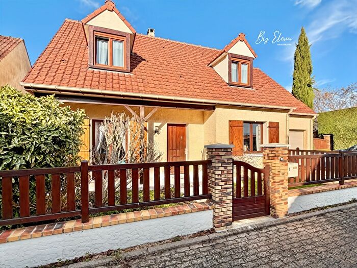 Maison à vendre - Ferrières-en-Brie - 6 pièces - 4 chambres