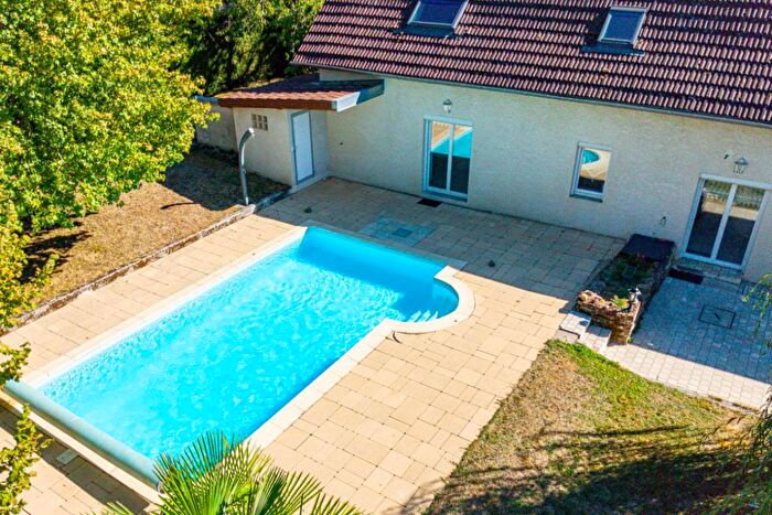 Maison 8 pièces à Arceau, à vendre