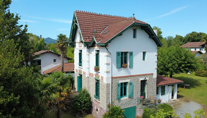 Maison 6 pièces à vendre à Cambo-les-Bains