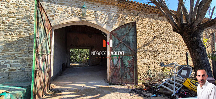 Maison à vendre - Beauvoisin - 5 pièces - 4 chambres