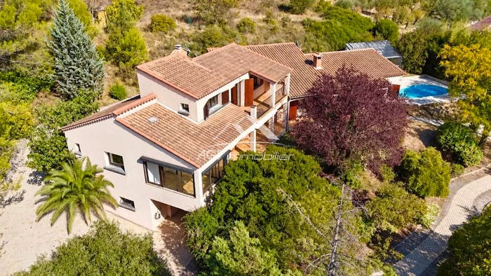 Maison 7 pièces à vendre à postalCode