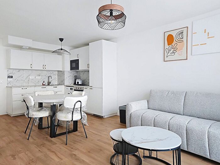 Appartement à louer - Saint Blaise, Carrières-sous-Poissy - 2 pièces - 1 chambre