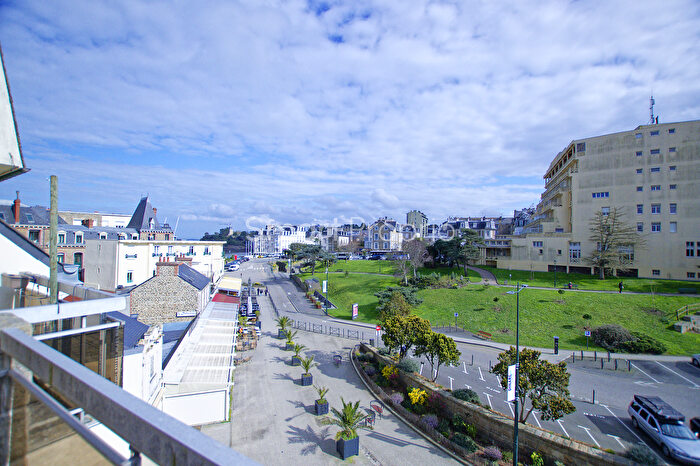 Appartement à vendre - Dinard, Centre-ville, Plage de lEcluse, Pointe du Moulinet - 4 pièces - 1 chambre