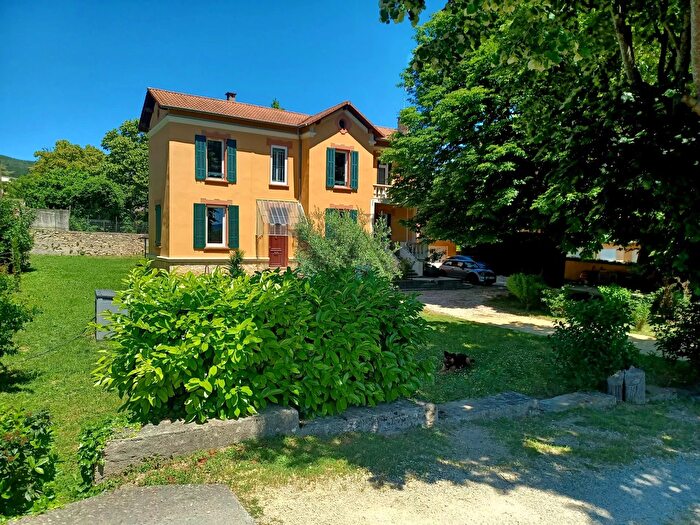 Maison à vendre - Sauzet - 10 pièces - 5 chambres