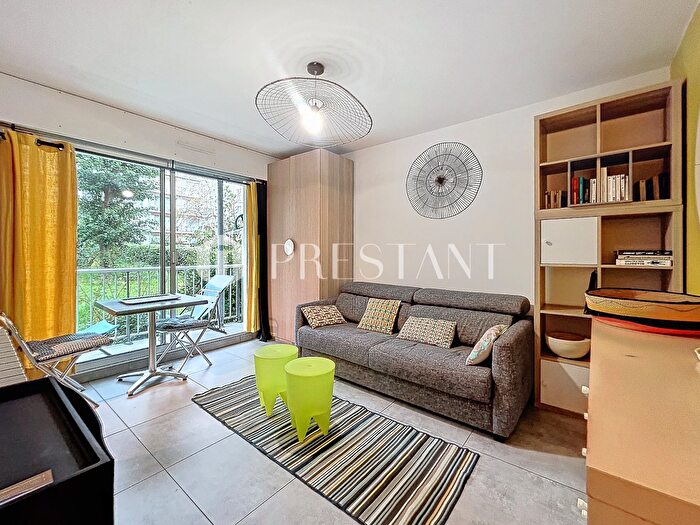 Appartement à vendre - Biarritz, Saint-Charles, Phare, Larochefoucauld - 1 pièce