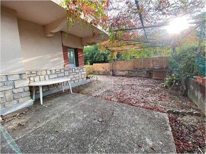 Appartement à louer - Brésis-Prés Rasclaux, Alès - 2 pièces - 1 chambre