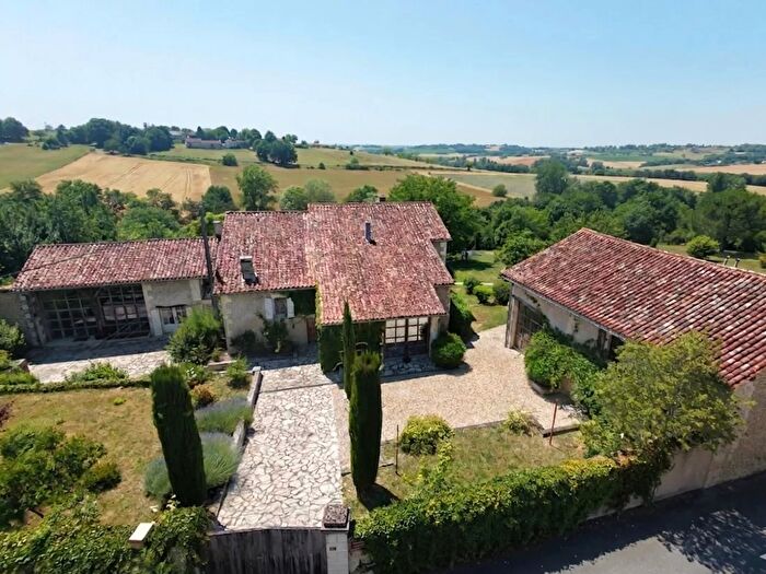 Maison 14 pièces à Bertric-Burée, à vendre