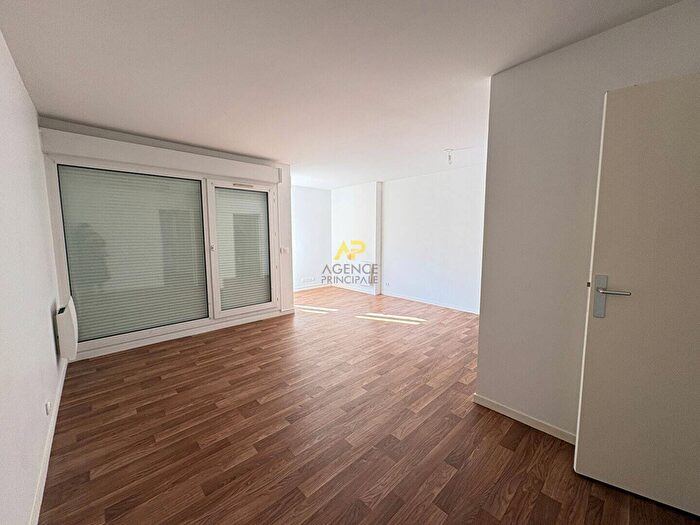 Appartement à louer - Les Champs Guillaume, Cormeilles-en-Parisis - 3 pièces - 2 chambres