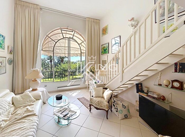 Appartement à vendre - Saint-Raphaël, Valescure, Vaulongue - 1 pièce - 1 chambre