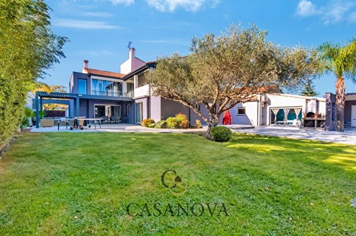 Maison à vendre - Lattes, Maurin - 8 pièces - 6 chambres