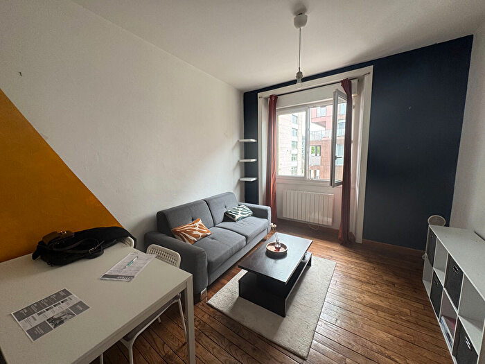 Appartement 2 pièces à Quartiers Ouest, Bourg l'Evesque, à louer