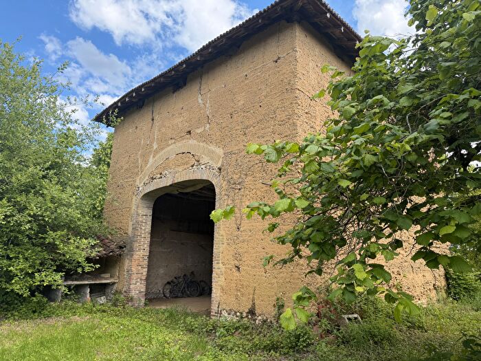 Maison 1 pièce à Brézins, à vendre