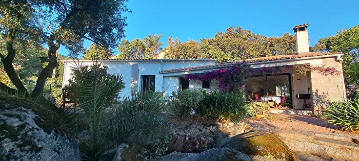 Maison à vendre - Sartène - 6 pièces - 3 chambres