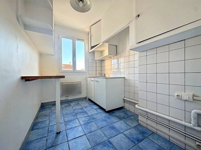 Appartement à louer - Sainte Anne, Marseille ème arrondissement - 2 pièces - 1 chambre