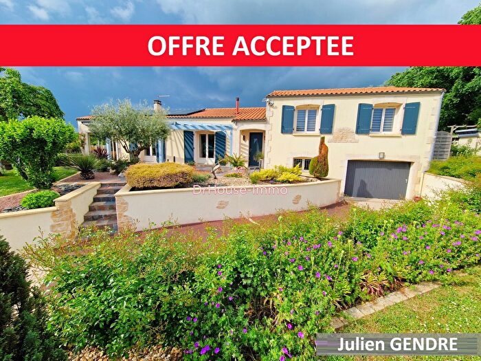 Maison 5 pièces à vendre à Saint-Léger-de-la-Martinière