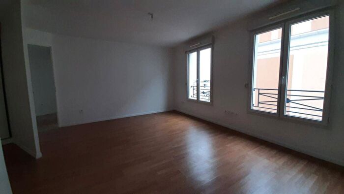 Appartement 3 pièces à Carnot, Romainville, à louer