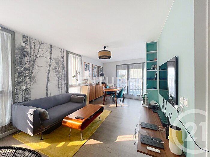 Noisy-le-Grand, Centre-ville : Appartement 4 pièces à vendre