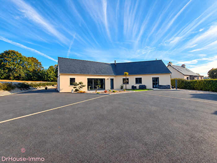 Maison 7 pièces à Miniac-Morvan, à vendre