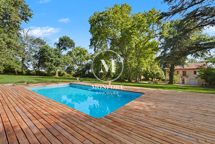 Maison 8 pièces à vendre à Bazus