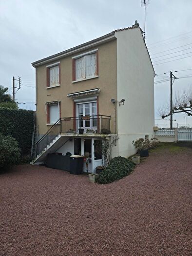 Maison à vendre - Fontenay-le-Comte, Les Moulins, La Gare - 5 pièces - 3 chambres