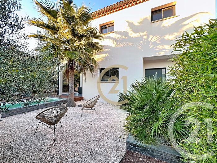 Maison à vendre - Uzès - 6 pièces - 5 chambres