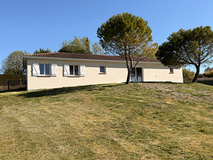 Maison à vendre - Sauvagnas - 5 pièces - 4 chambres