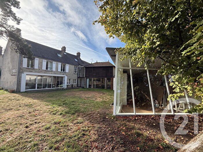 Avernes : Maison 9 pièces à vendre