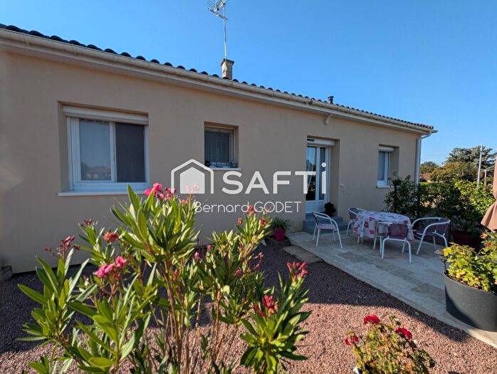 Maison 4 pièces à vendre à Verteuil-sur-Charente