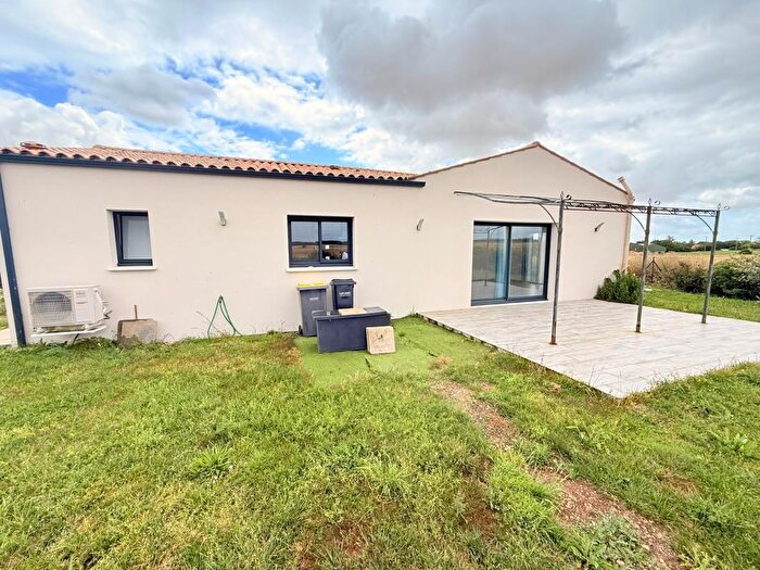 Maison 4 pièces à Surgères, à vendre