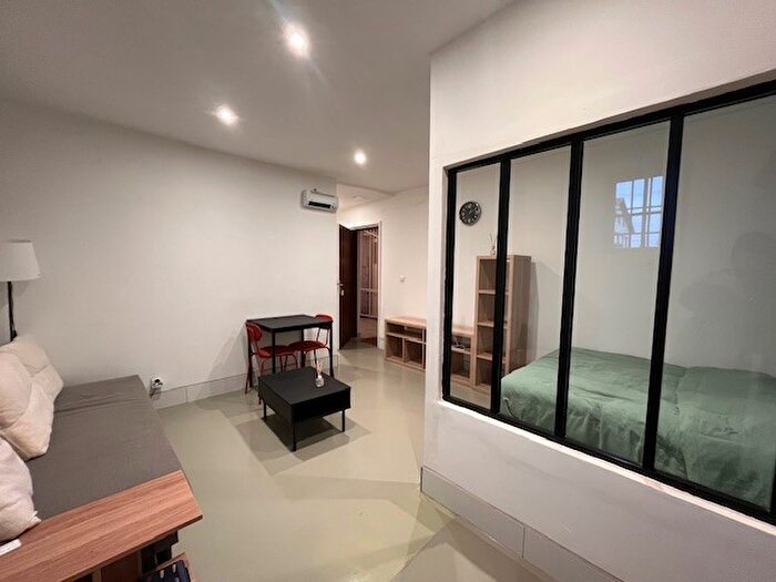 Appartement à louer - Saint-Jean-de-Luz, Sainte-Barbe - 1 pièce