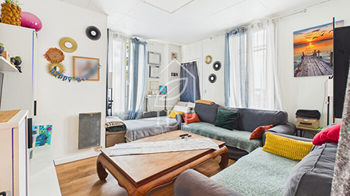 Drancy, LEconomie : Maison 3 pièces à vendre