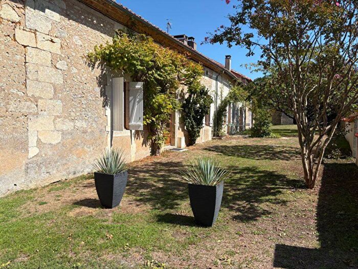 Maison 3 pièces à louer à Saint Privat en Périgord