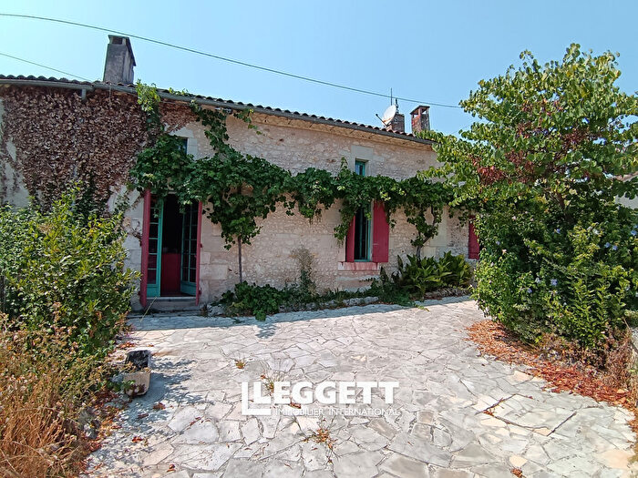 Saint-Privat-des-Prés : Maison 6 pièces à vendre